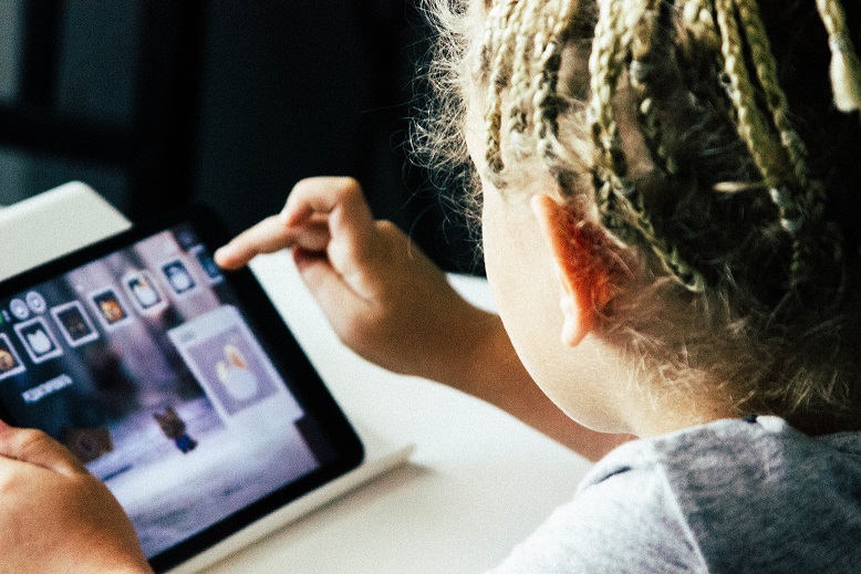 Why Are Children So Obsessed With Tablet or iPad Games